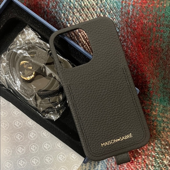 Maison De Sabré | Cell Phones & Accessories | Maison De Sabr Black ...